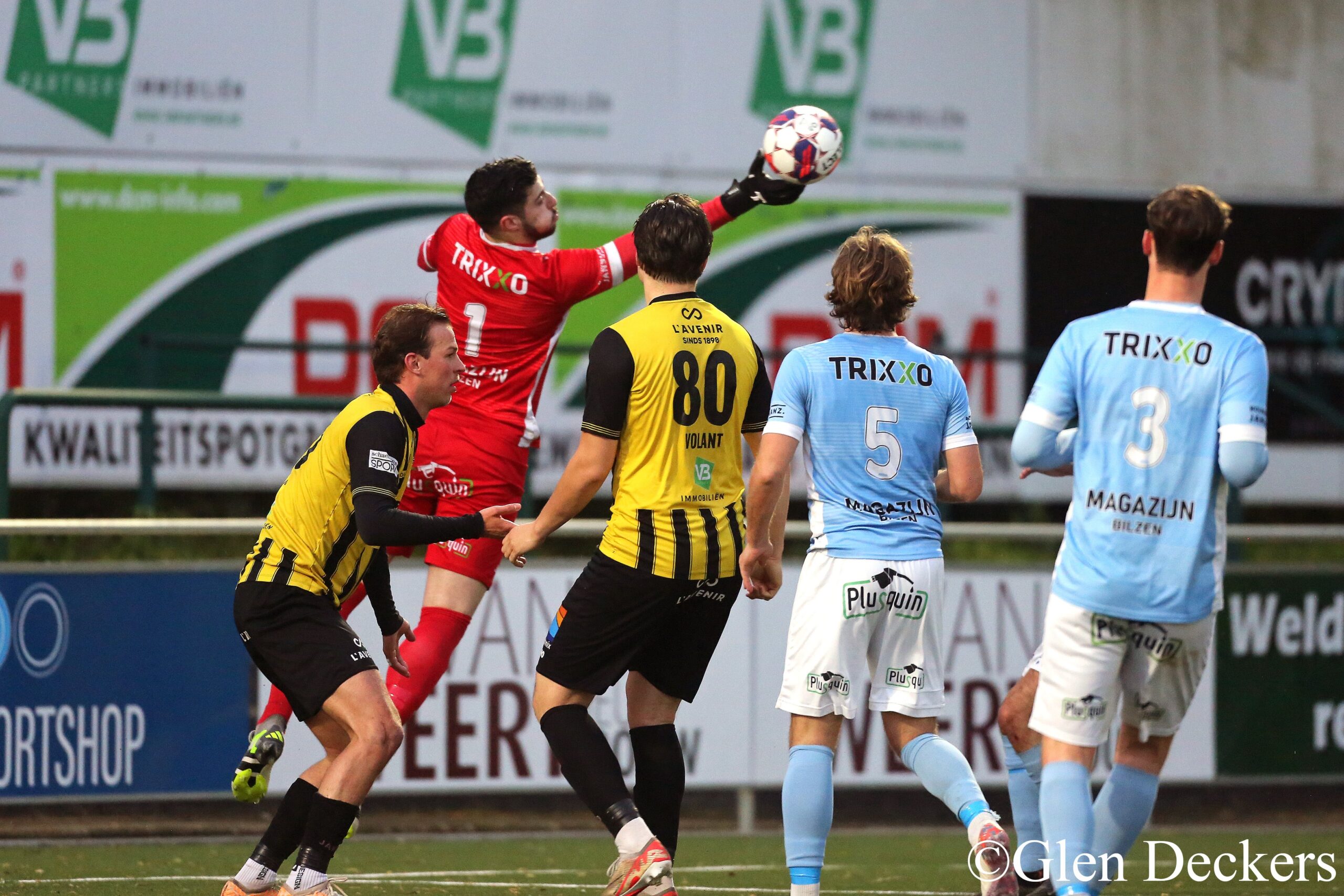 Dodelijk efficiënt Belisia dient Lyra-Lierse de eerste nederlaag van ...